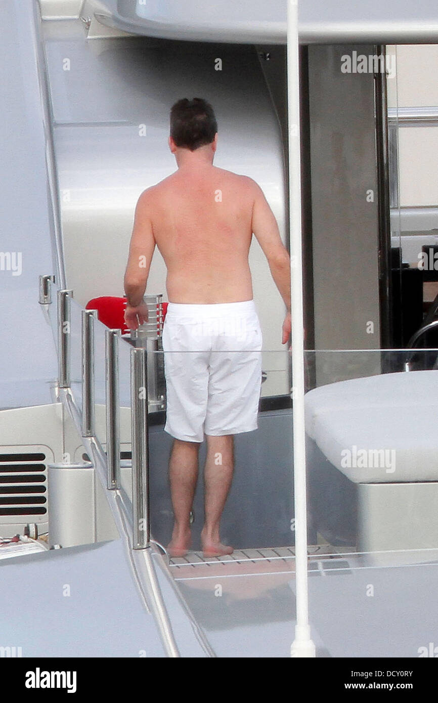 Simon Cowell relaxes onboard the luxury super yacht, MY Slipstream. St ...