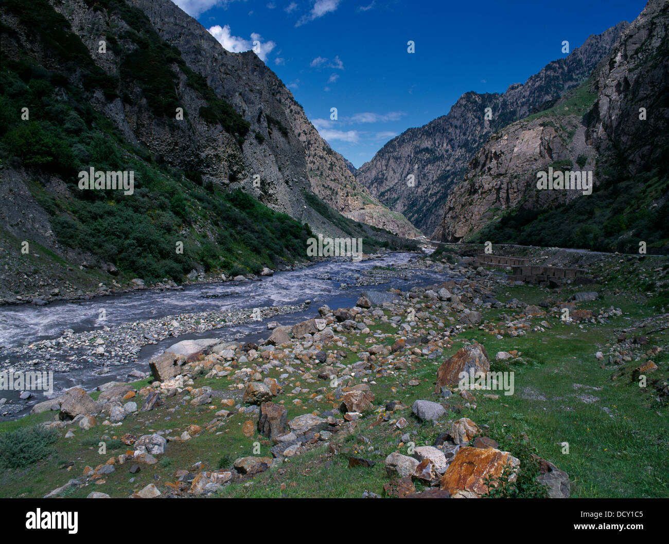 dariali gorge tergi river close to russian border georgian military ...