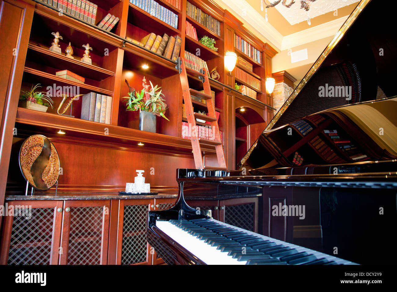 Luxury study hi-res stock photography and images - Alamy