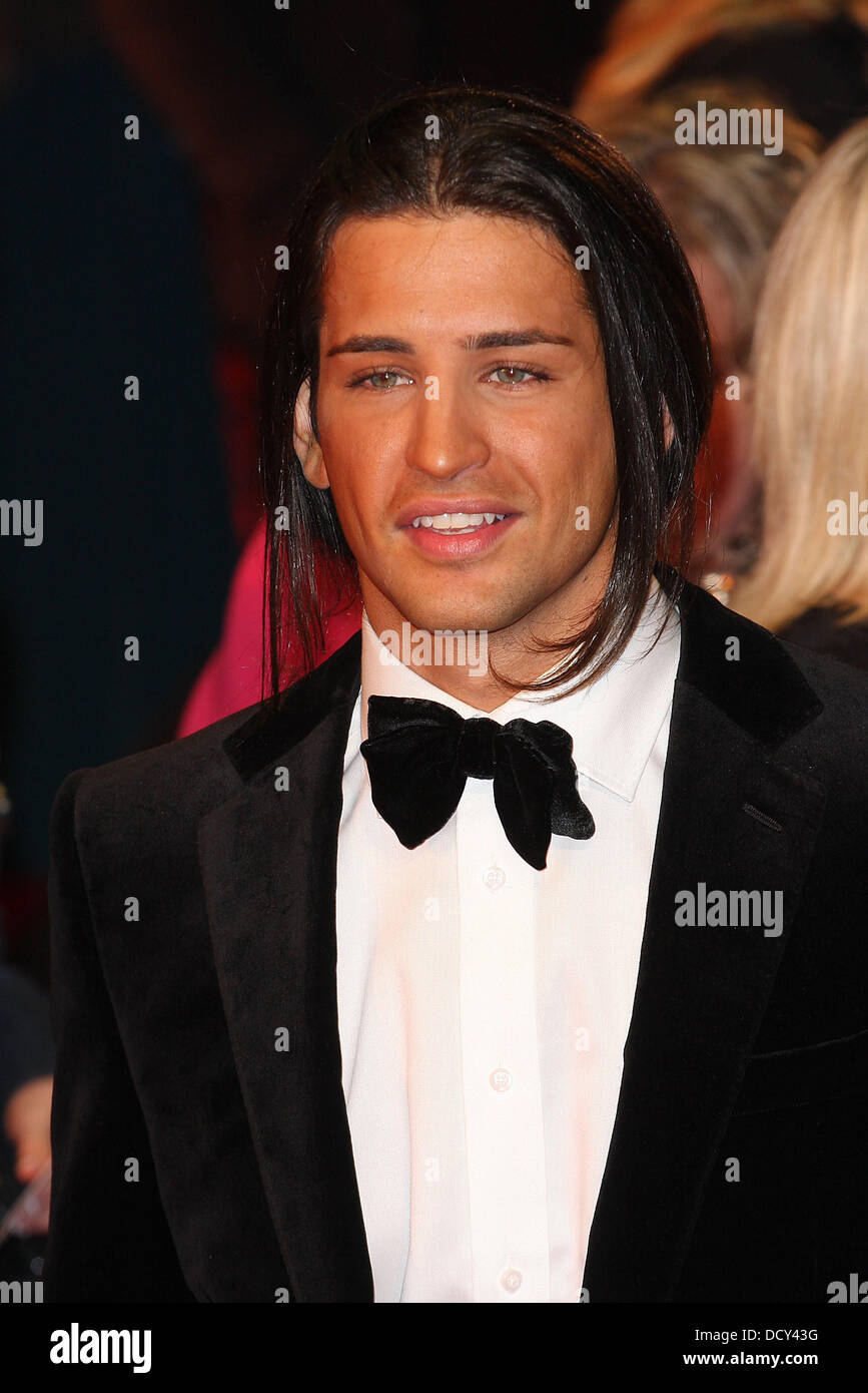 Ollie Locke The U.K. film premiere of 'War Horse' held at the Odeon ...