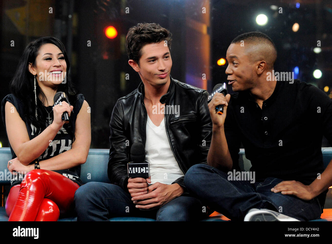 Cassie Steele, Joe Dinicol and Benjamin Charles Watson appear on ...