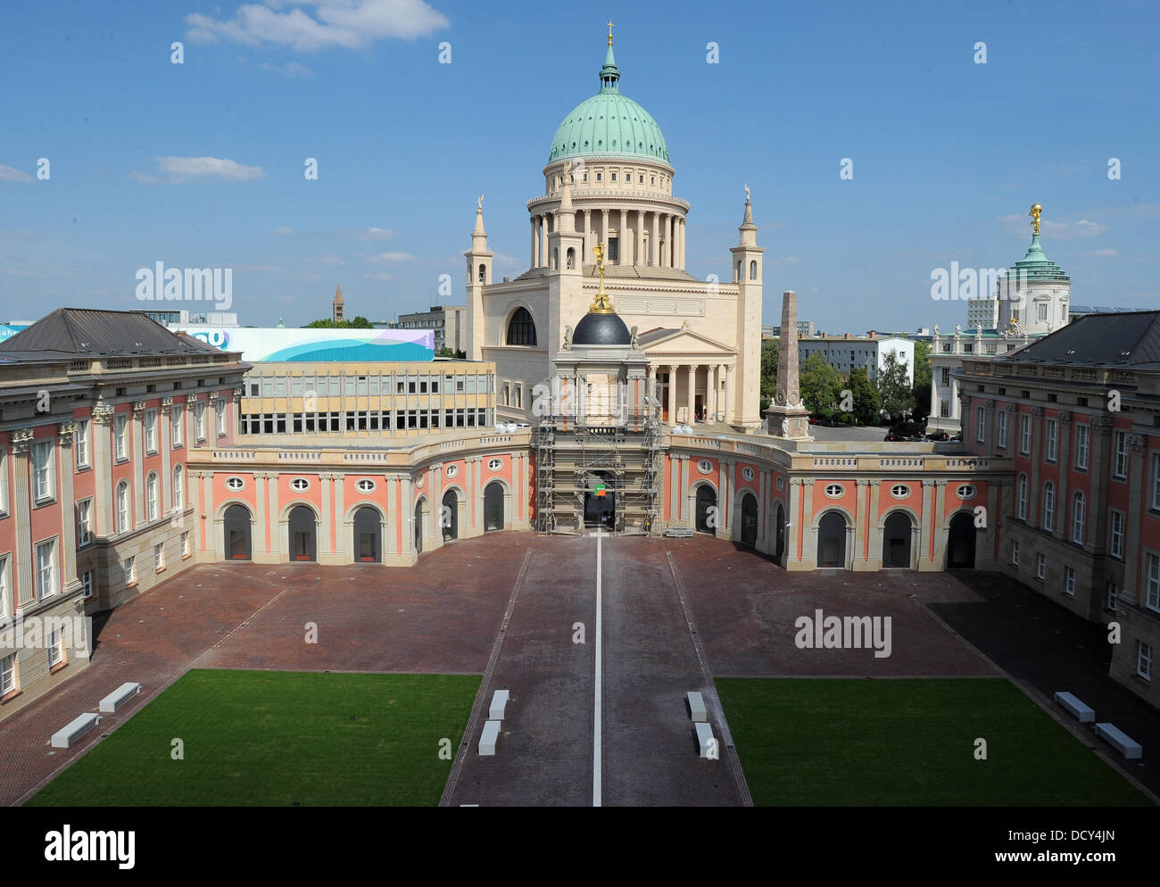 Seat of the state parliament hi-res stock photography and images - Alamy