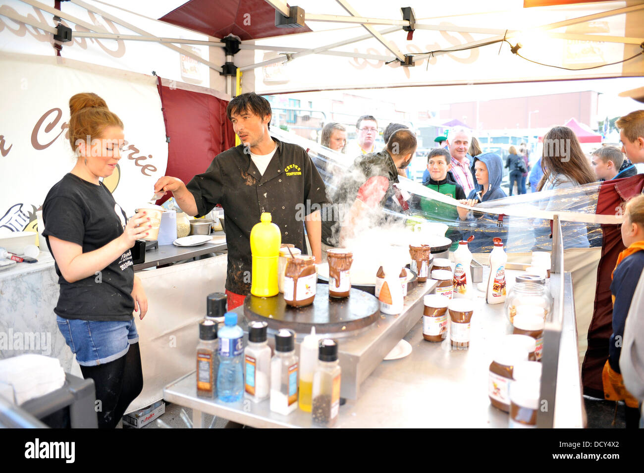 Crepes stall hi-res stock photography and images - Alamy