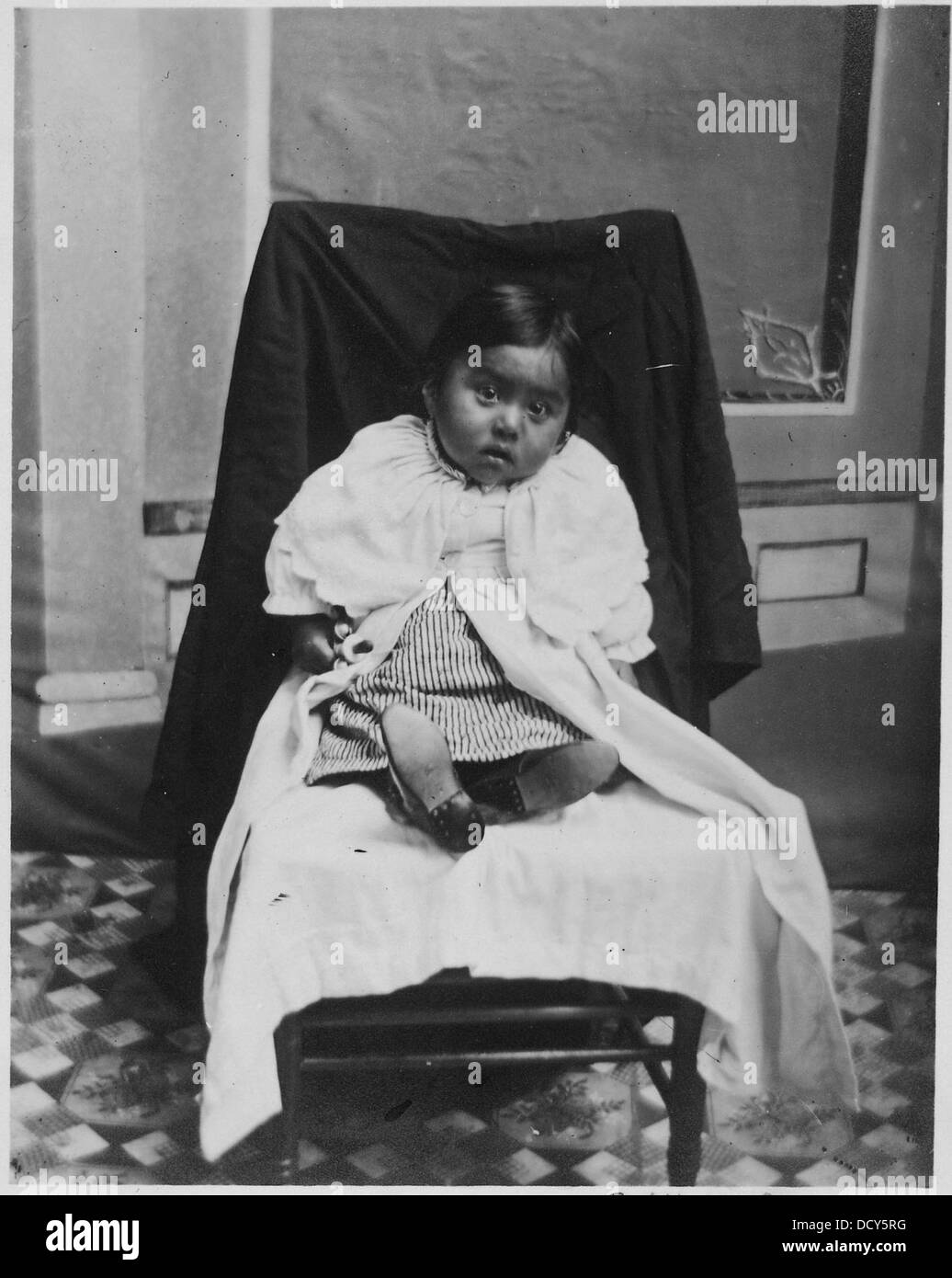 Native american upbringing hi-res stock photography and images - Alamy