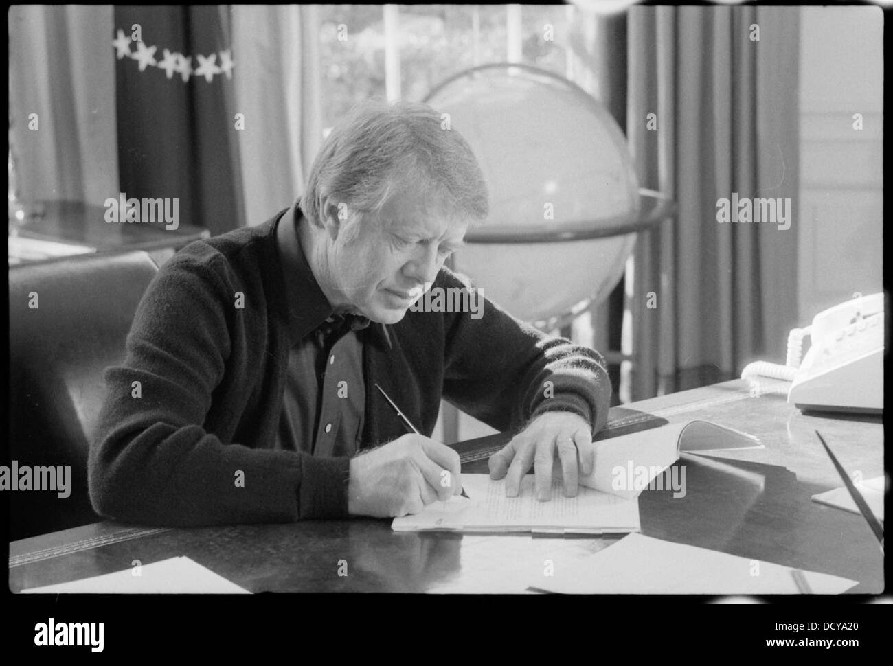 Jimmy Carter working at his desk - - 173610 Stock Photo - Alamy