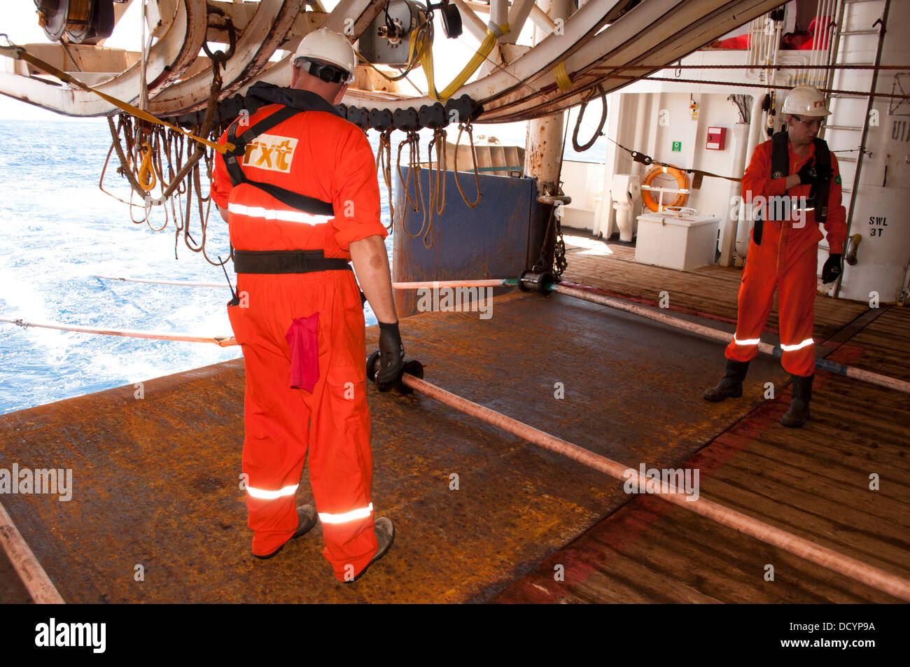 Seismic crew hi-res stock photography and images - Alamy