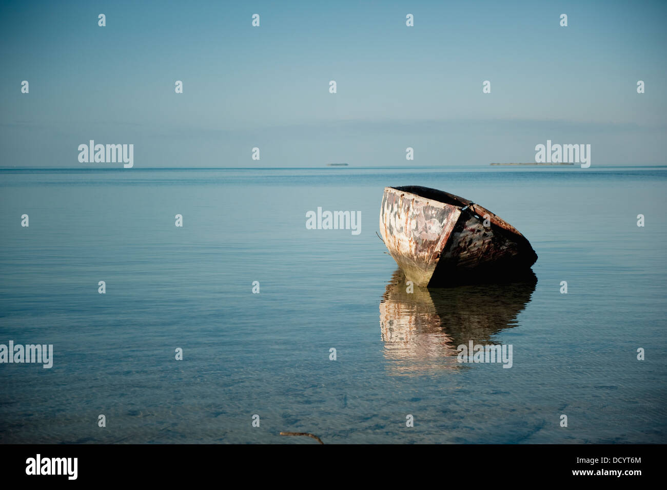 Old row boat ocean hi-res stock photography and images - Alamy
