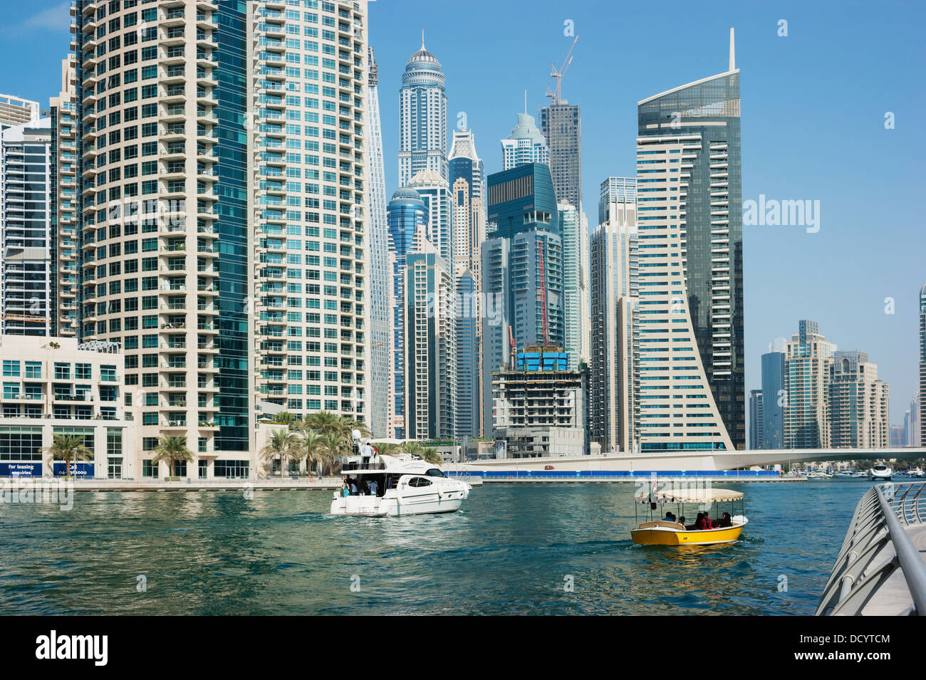 Buildings by the marina hi-res stock photography and images - Alamy