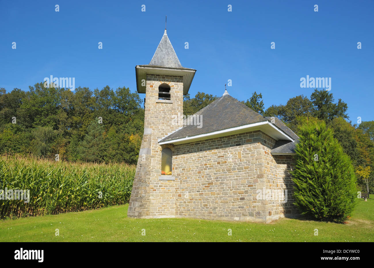 Churchnbuilding hi-res stock photography and images - Alamy