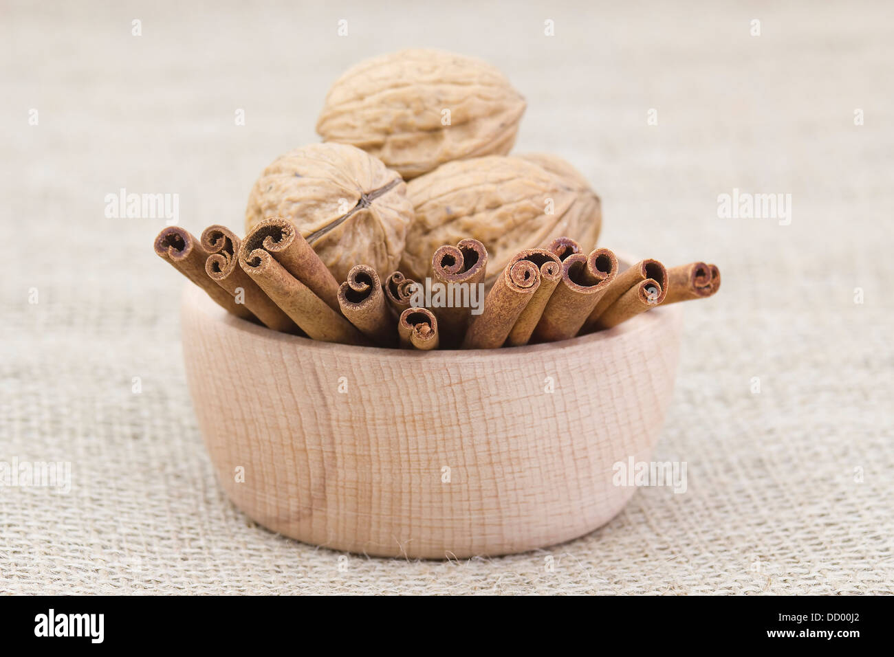 cinnamon sticks and walnuts Stock Photo - Alamy