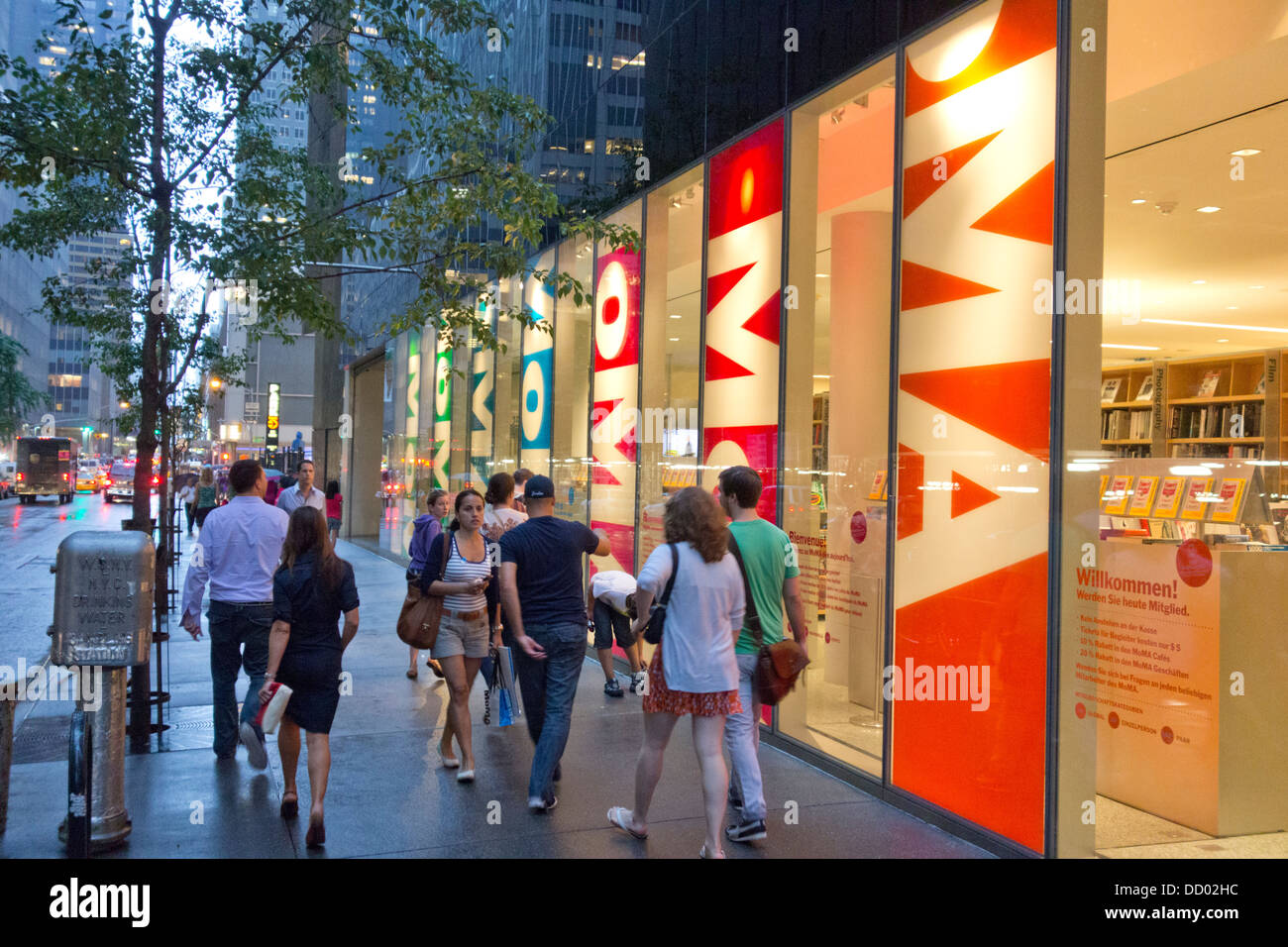 Museum of Modern Art exterior Stock Photo - Alamy
