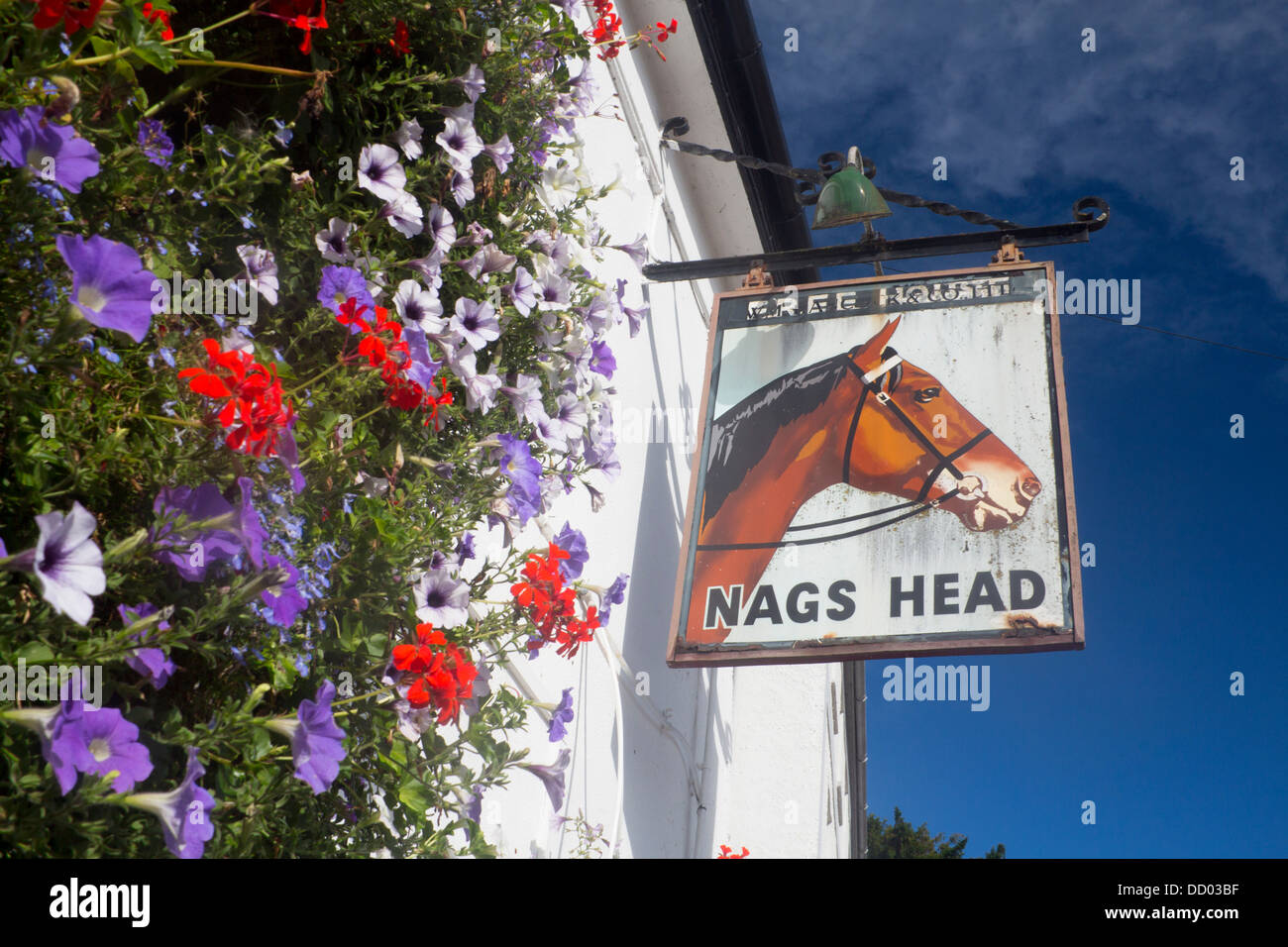 Welsh wales pub sign hi-res stock photography and images - Alamy