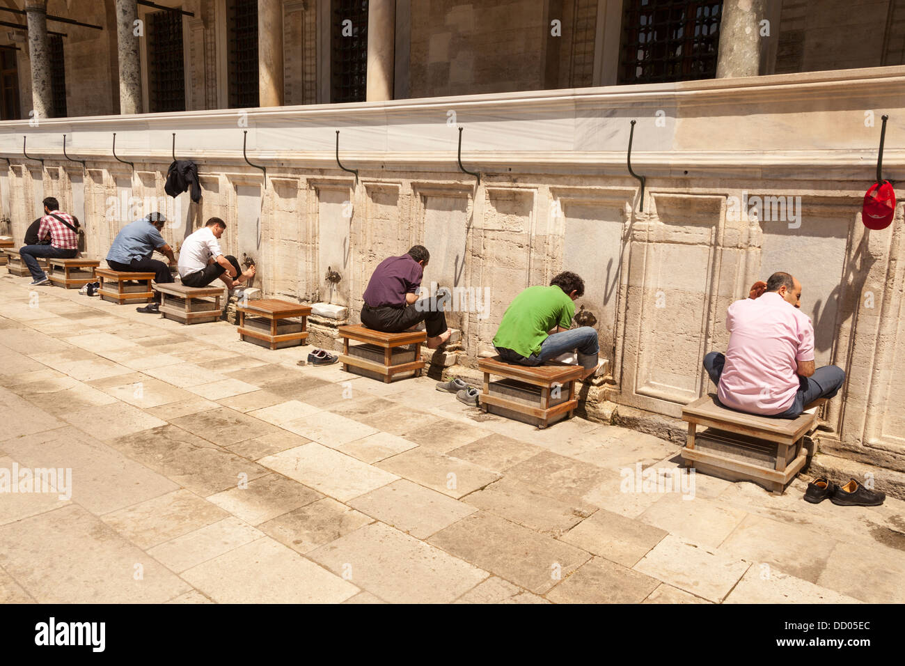 Washing feet mosque hi-res stock photography and images - Alamy