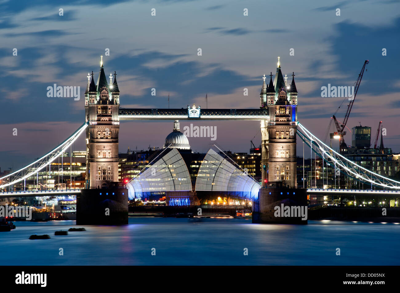 Lifted tower bridge hi-res stock photography and images - Alamy