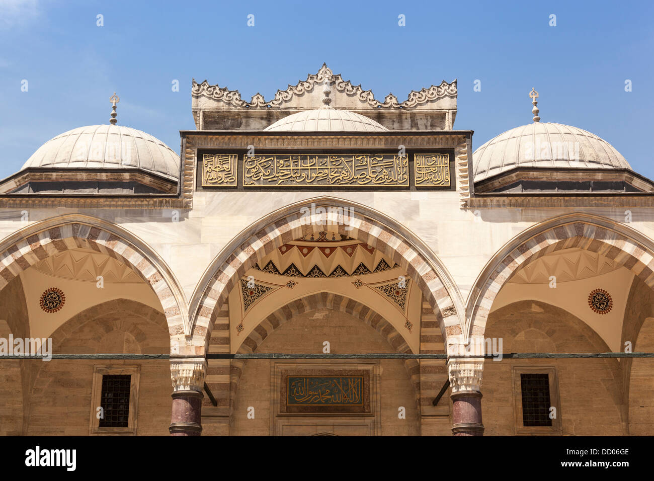 Arches in the inner courtyard, Suleymaniye Mosque, Istanbul, Turkey ...
