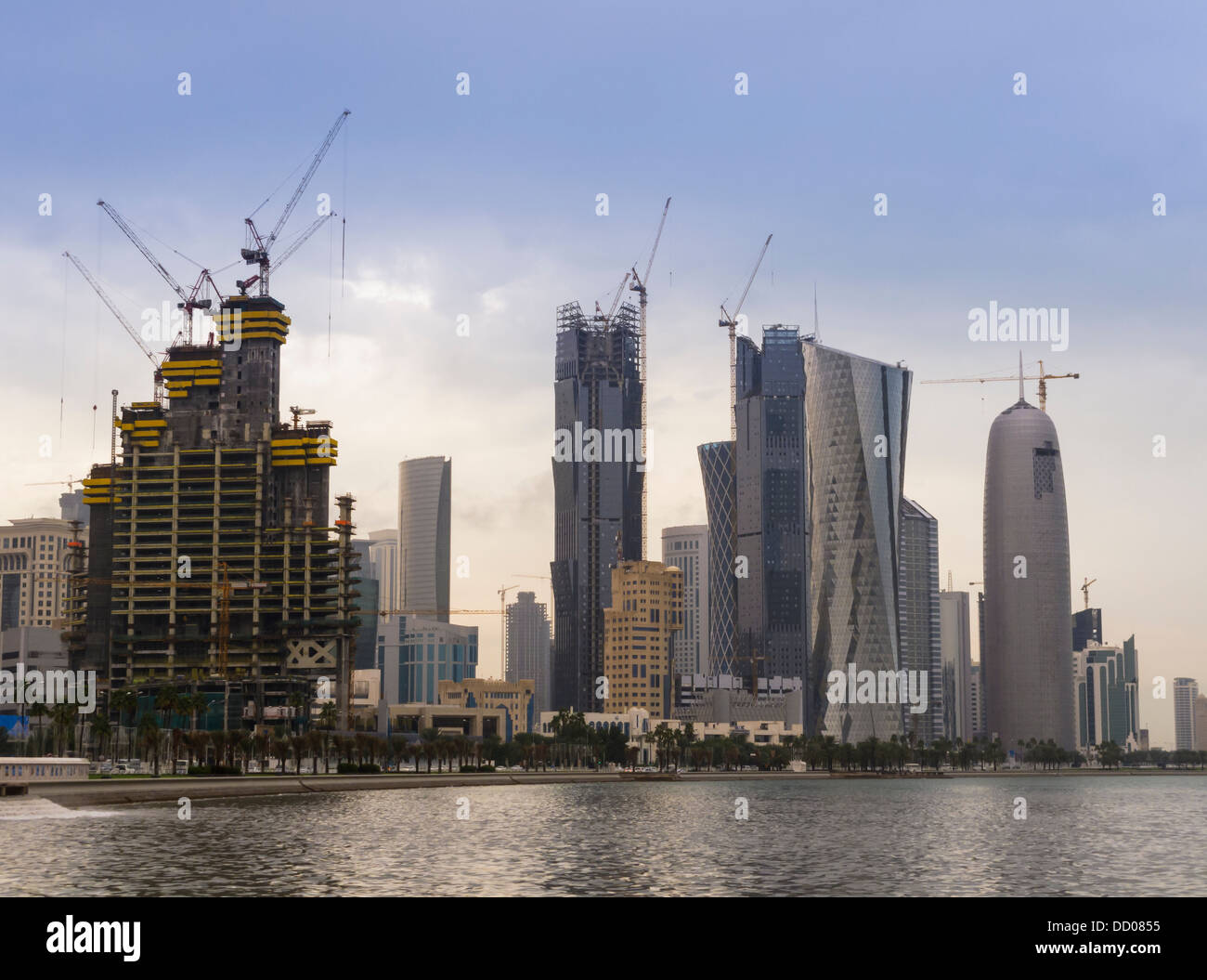Doha qatar landscape construction hi-res stock photography and images ...