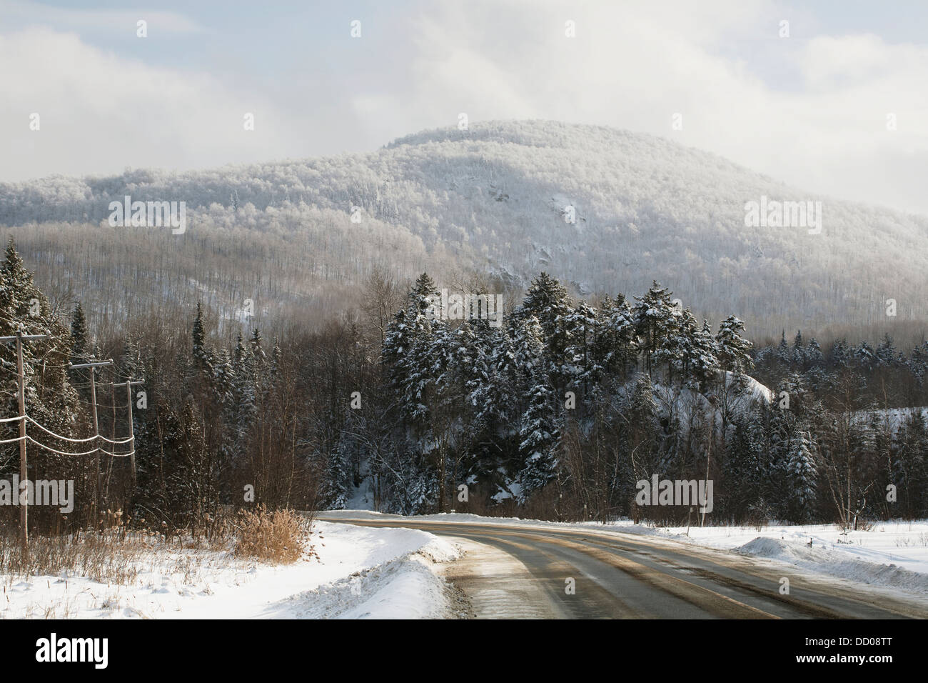 Rural quebec winter hi-res stock photography and images - Alamy