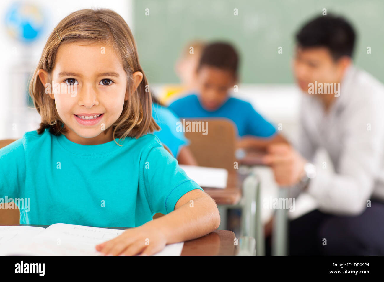 Pretty schoolgirl hi-res stock photography and images - Alamy
