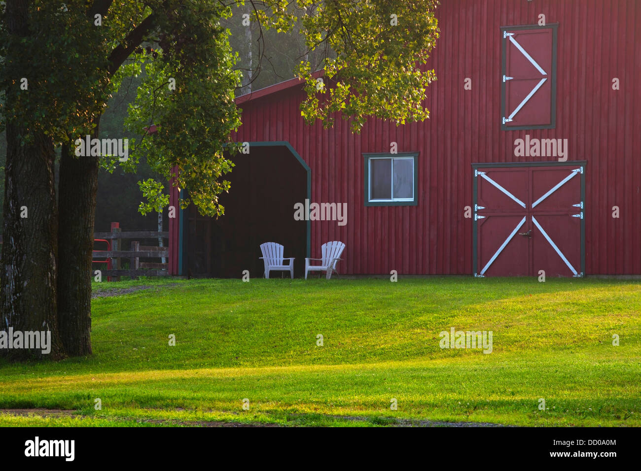 Barns quebec farms agriculture hi-res stock photography and images - Alamy