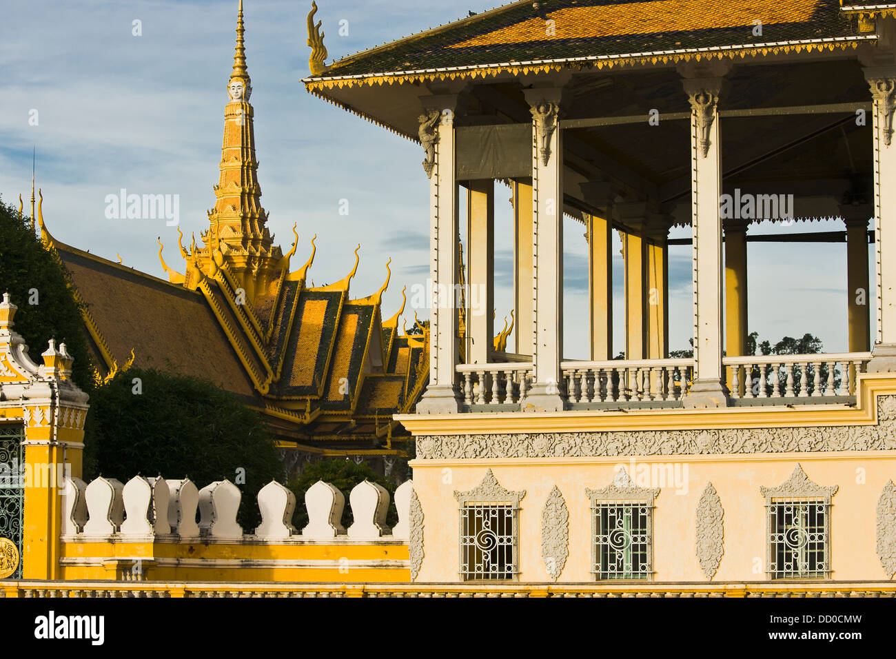 Wat Ounalom The Most Important Wat Of Phnom Penh Originally Constructed ...