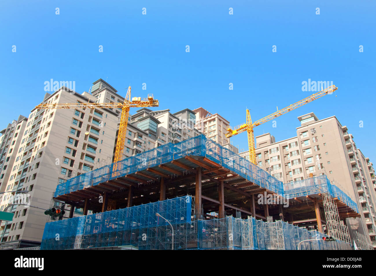 New build residential towers hi-res stock photography and images - Alamy