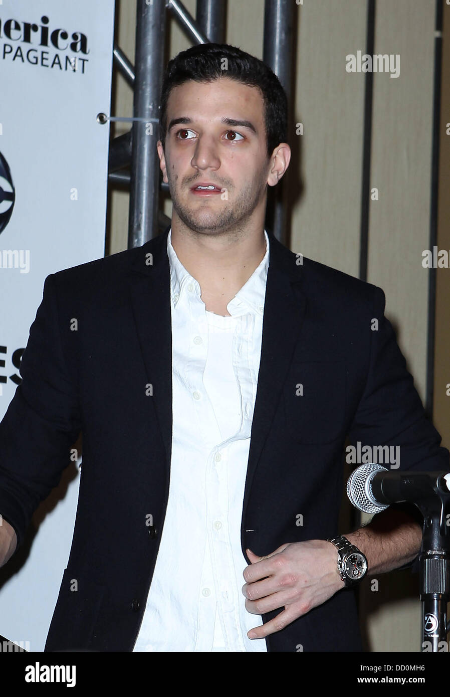 Mark ballas 2012 hi-res stock photography and images - Alamy