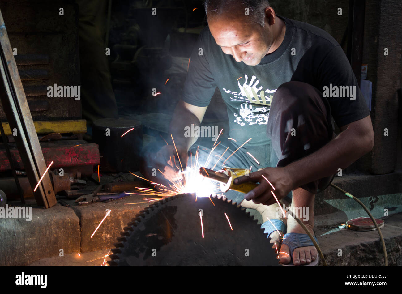 Welding hi-res stock photography and images - Alamy