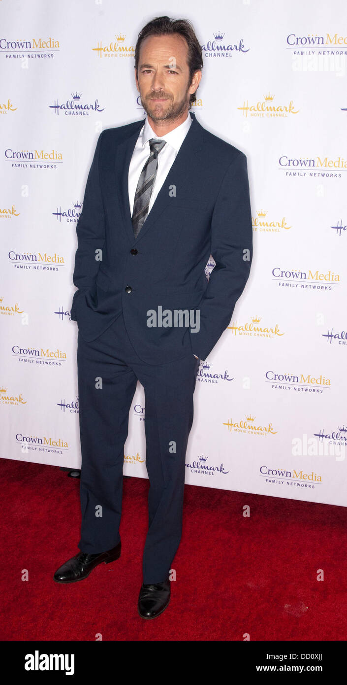 Luke Perry Hallmark Channel's Winter 2012 TCA Press Tour Evening Gala ...