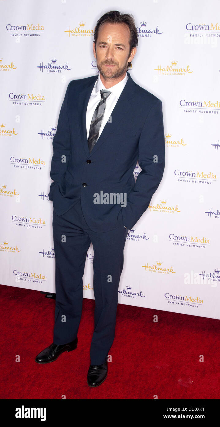 Luke Perry Hallmark Channel's Winter 2012 TCA Press Tour Evening Gala ...