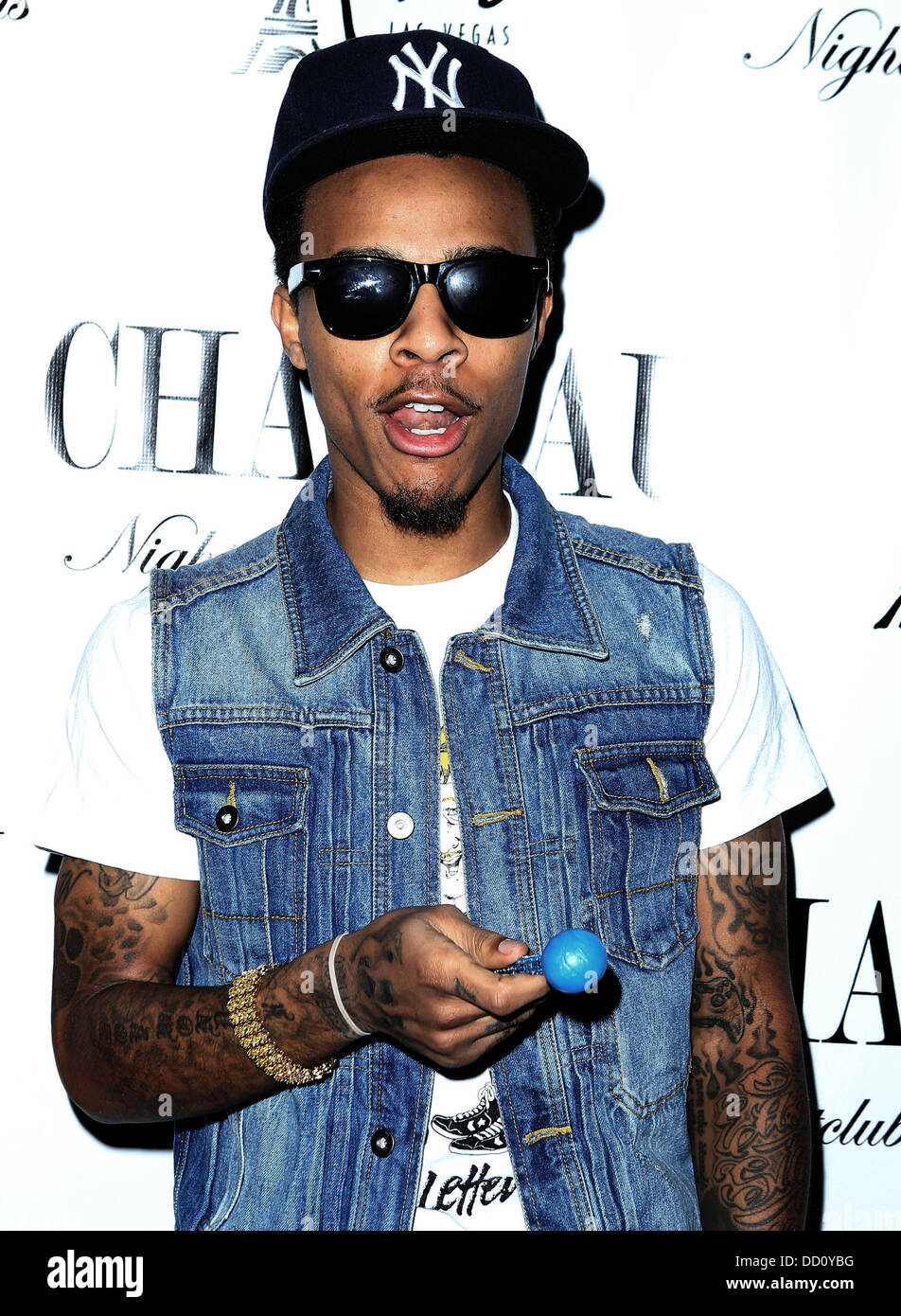 Bow Wow Bow Wow walks the red carpet at Chateau Nightclub and Gardens ...