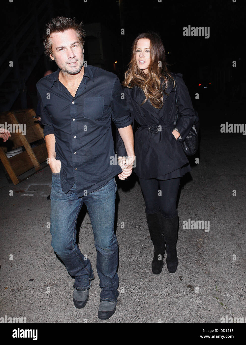Kate Beckinsale and Len Wiseman leaving The Roger Room Los Angeles ...