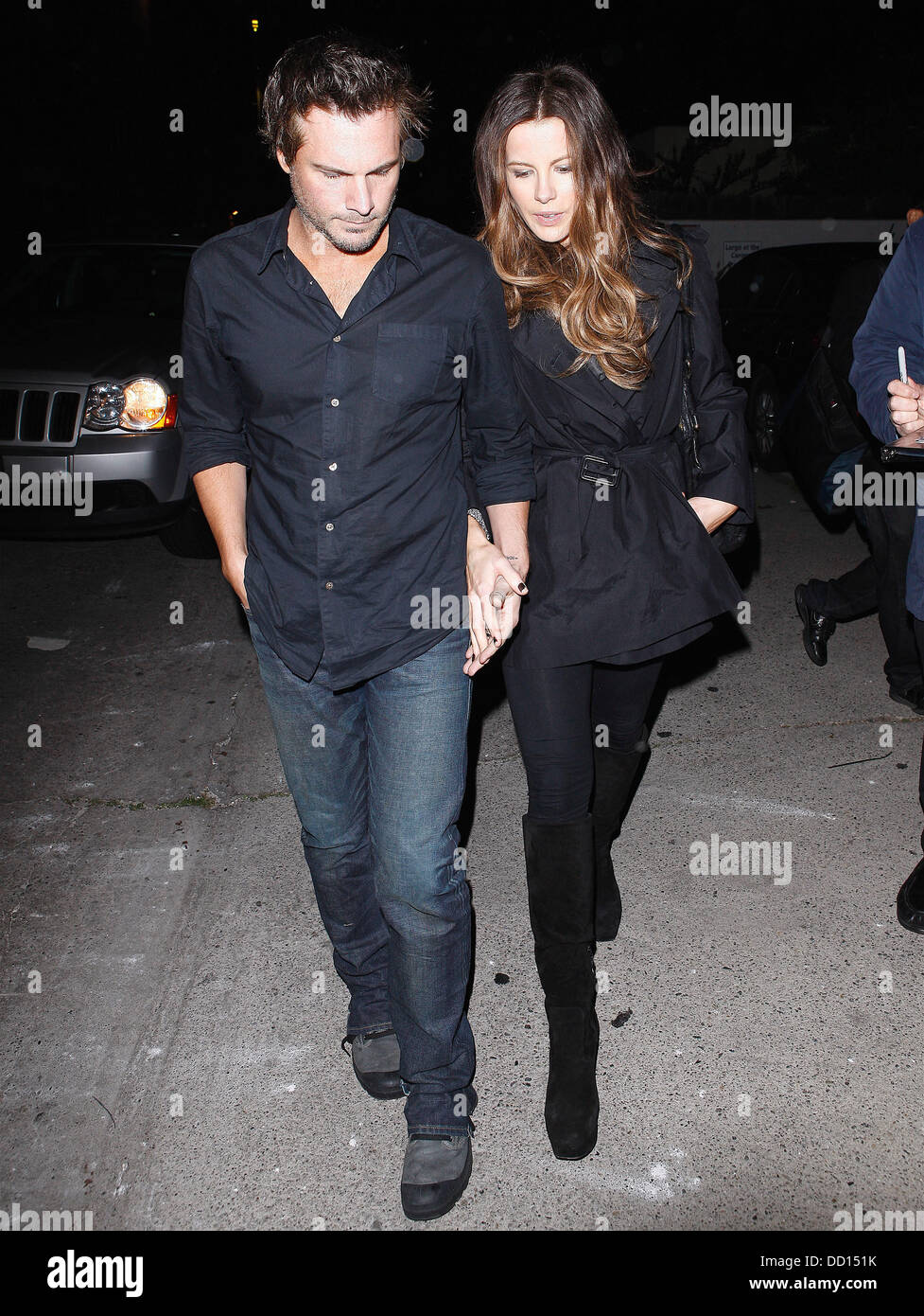 Kate Beckinsale and Len Wiseman leaving The Roger Room Los Angeles ...