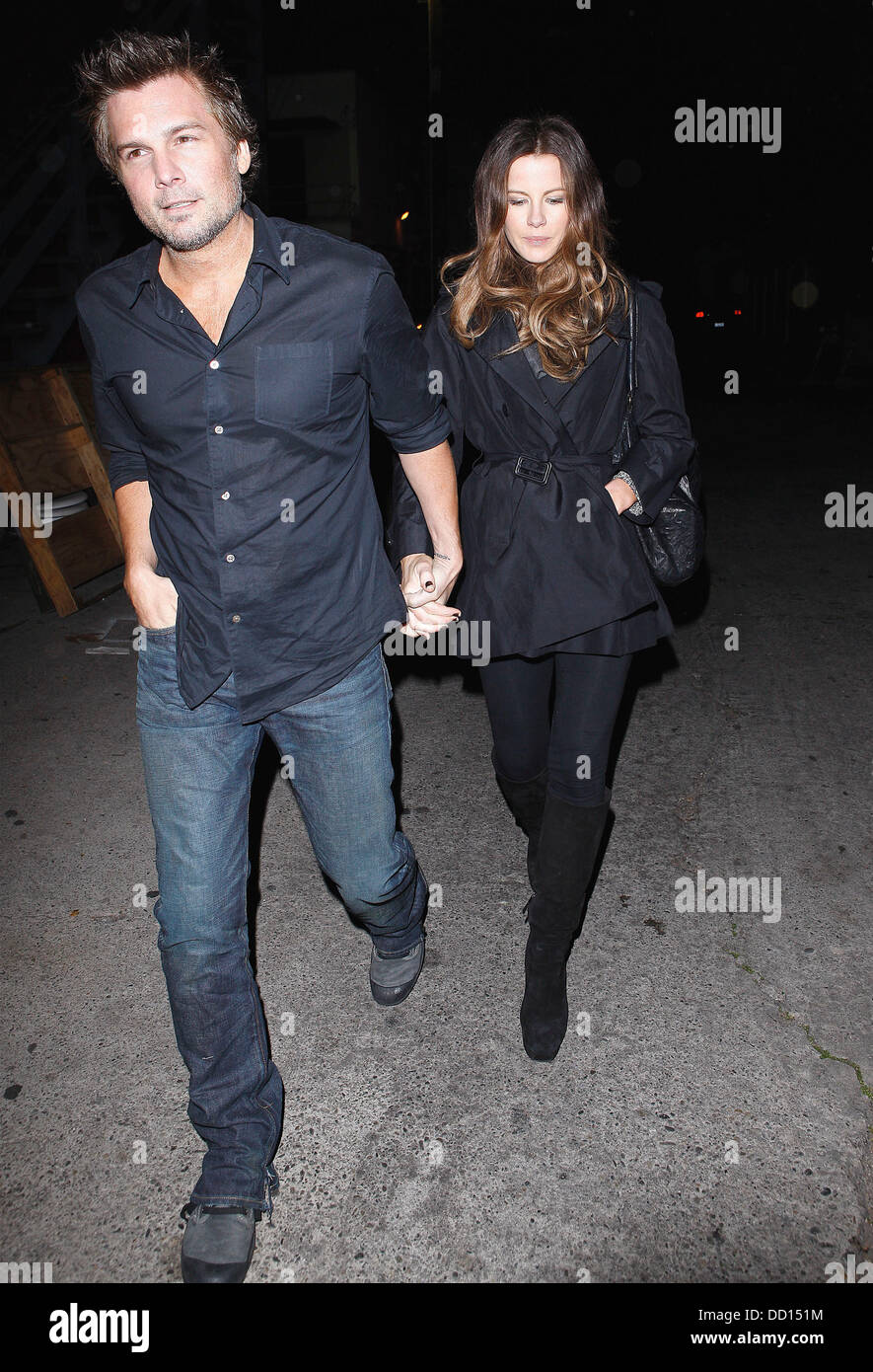 Kate beckinsale len wiseman leaving hi-res stock photography and images ...