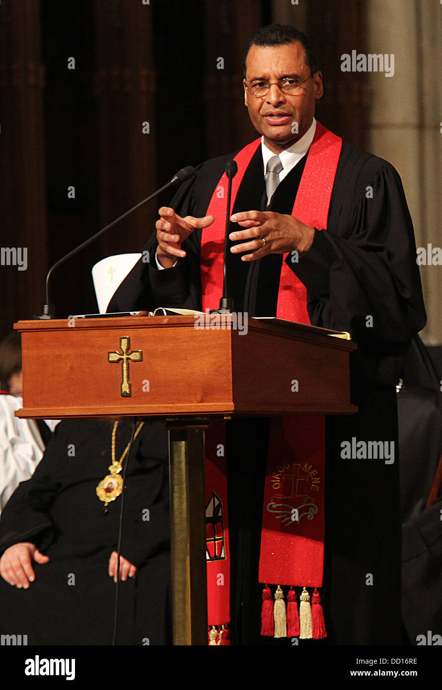 Rev Dr A.R.Bernard addresses the congregation during a prayer for ...