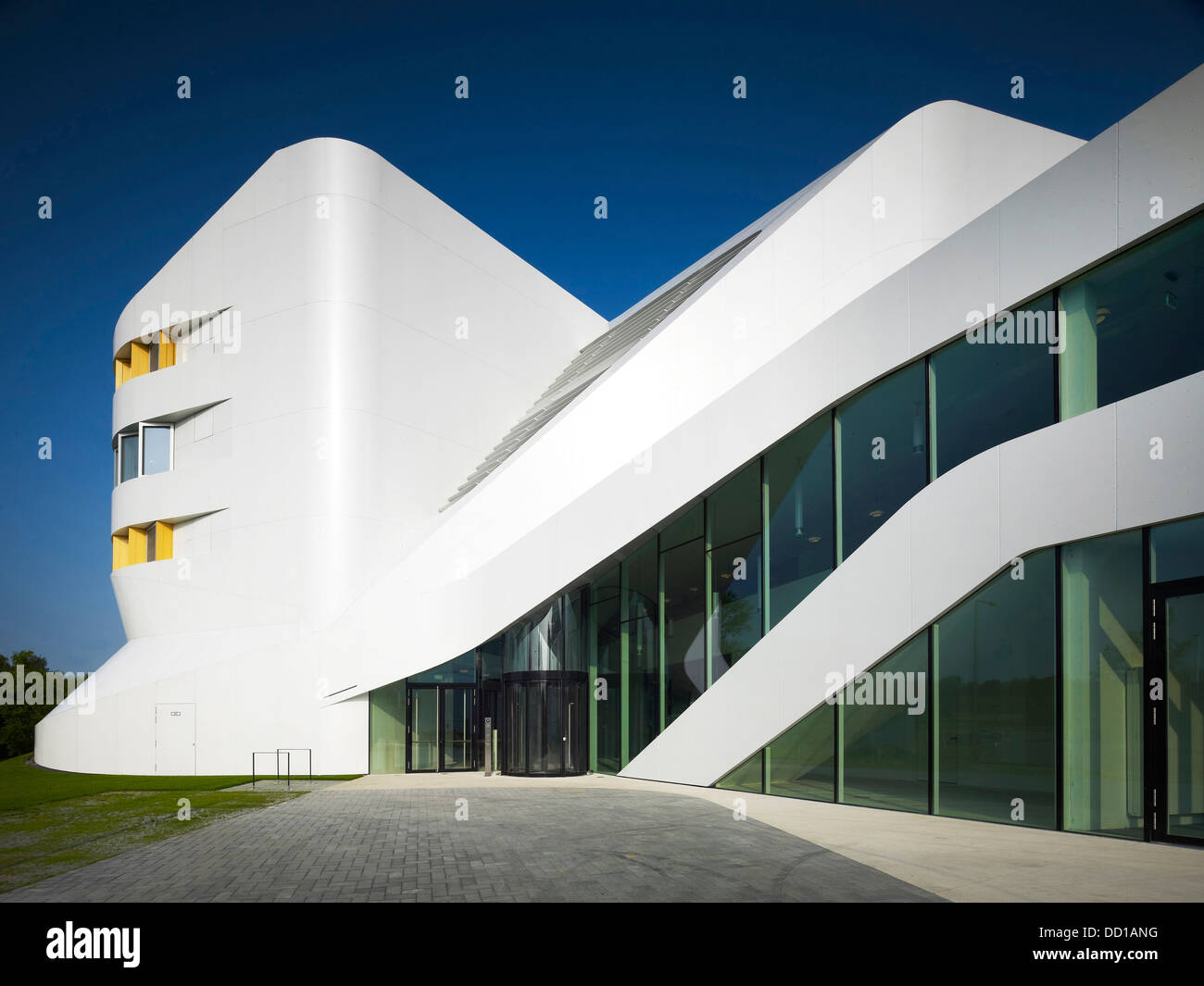 Fraunhofer Institut - Centre for Virtual Engineering, Stuttgart ...