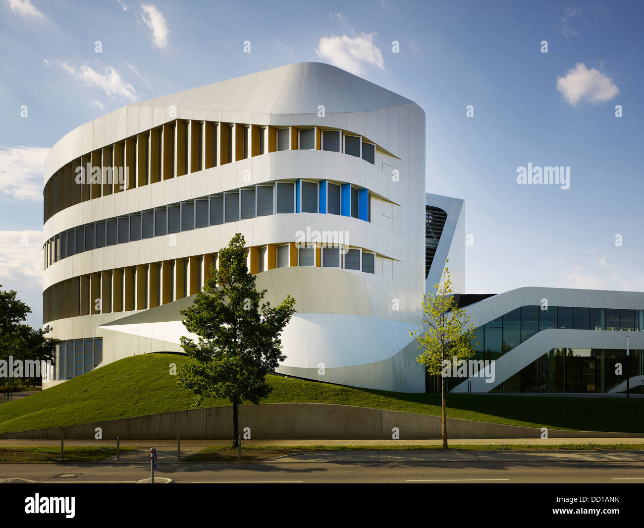 Fraunhofer Institut - Centre for Virtual Engineering, Stuttgart ...