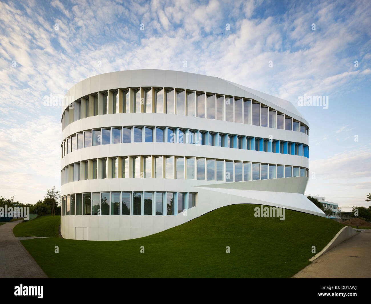 Fraunhofer Institut - Centre for Virtual Engineering, Stuttgart ...