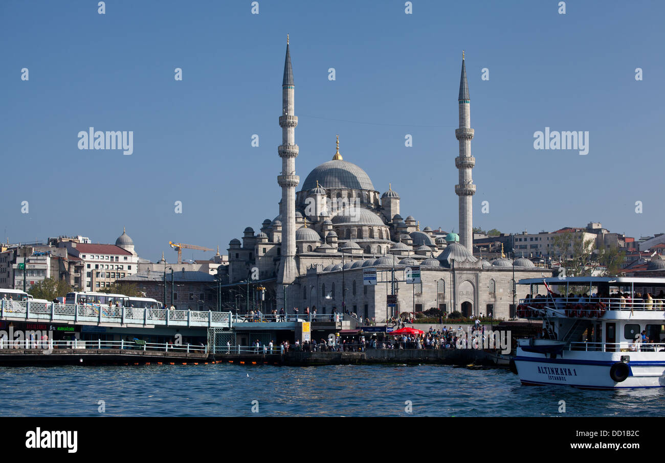 The "New Mosque" in Istanbul, Turkey Stock Photo - Alamy