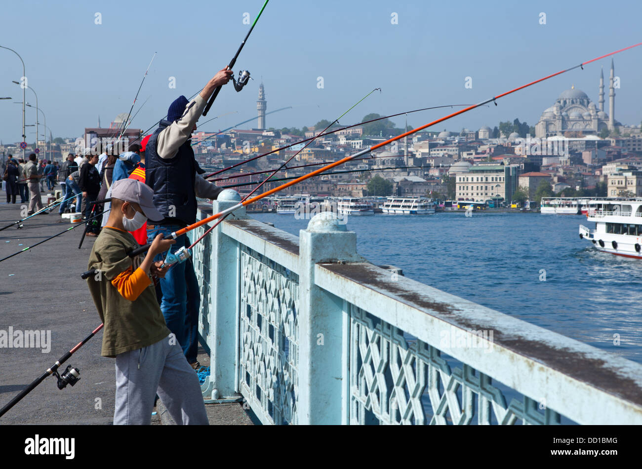 Fishing on Galata bridge in Istanbul, Turkey Stock Photo - Alamy