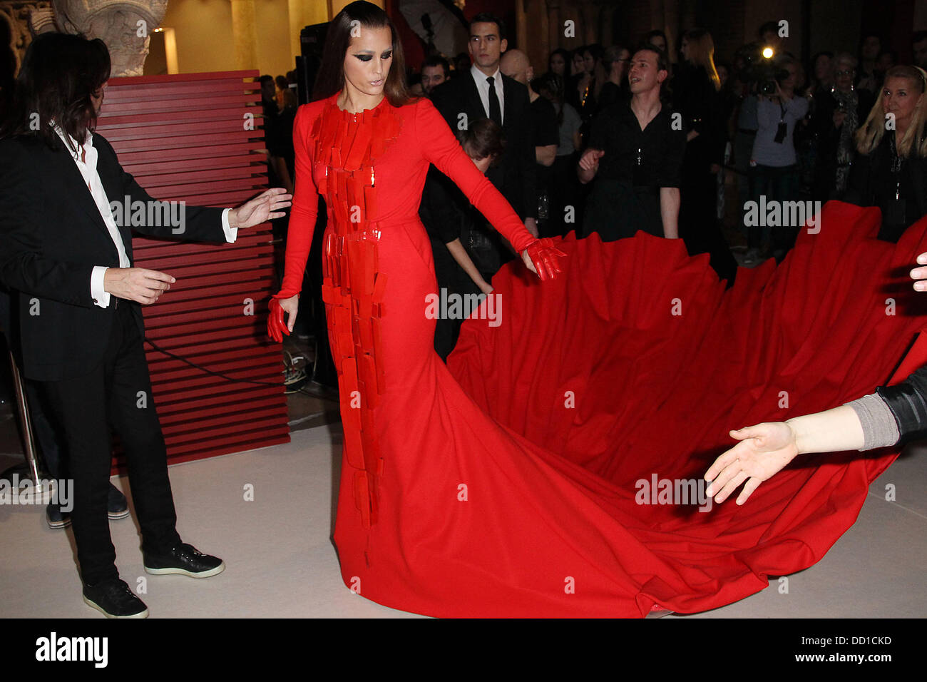 Yasmin le Bon, Paris Fashion Week Haute-Couture Spring/Summer 2012 ...