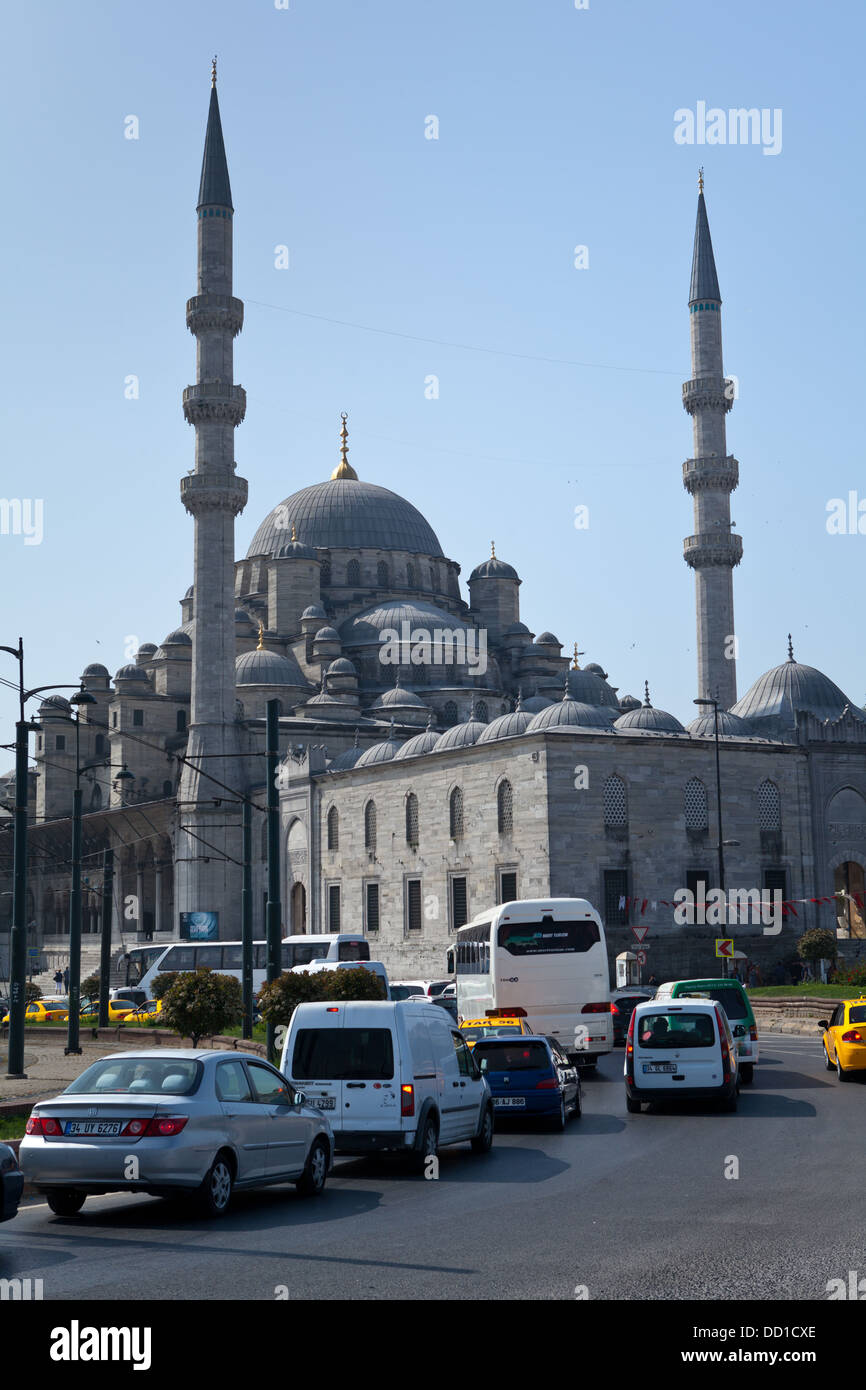 The "New Mosque" in Istanbul, Turkey Stock Photo - Alamy