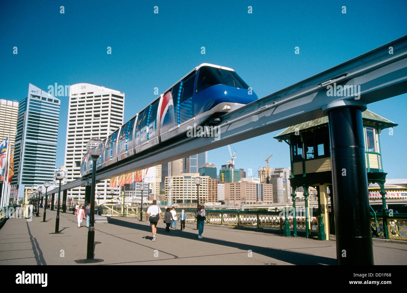 Darling harbor sydney monorail hi-res stock photography and images - Alamy