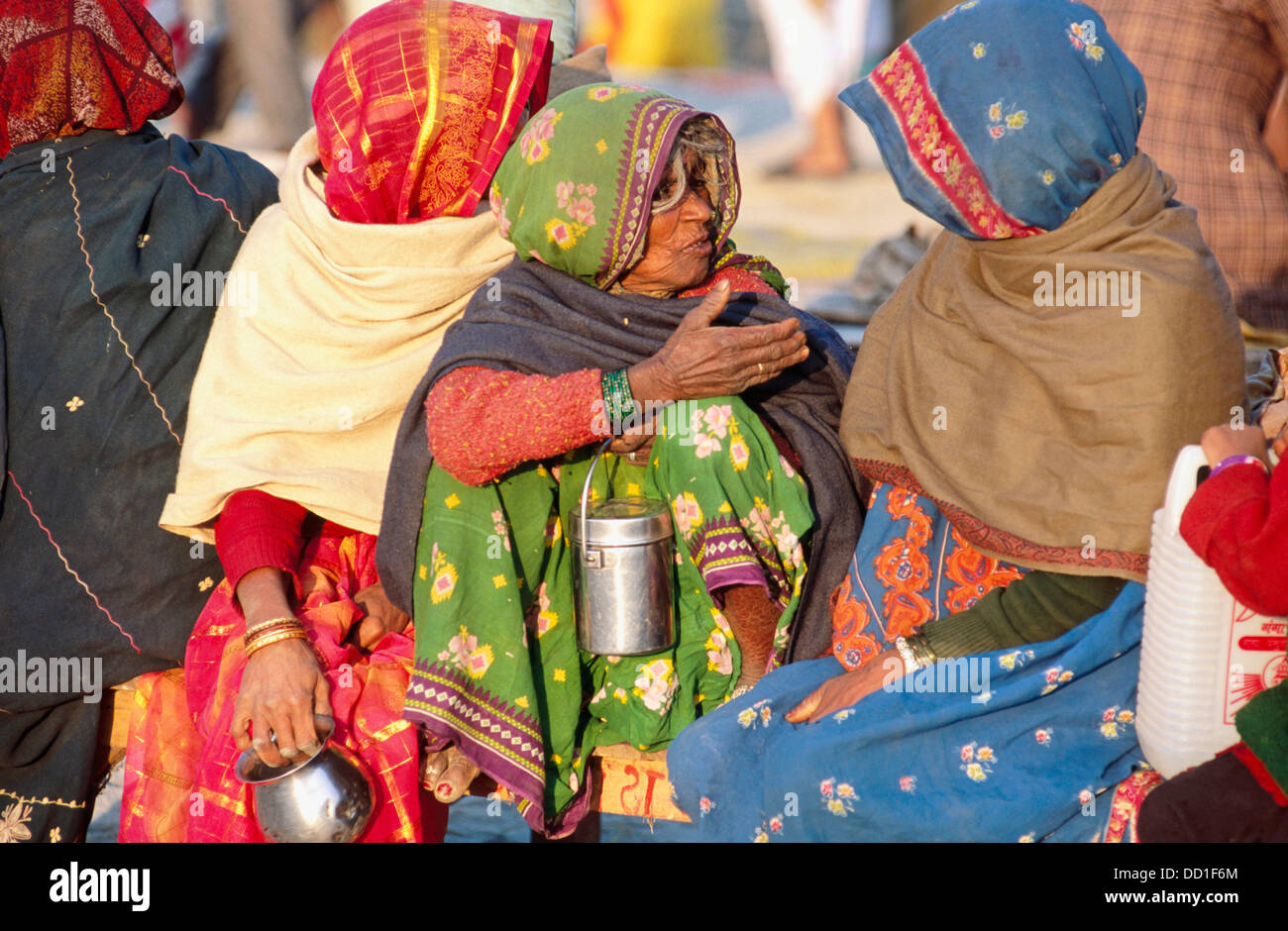 Saree clad hi-res stock photography and images - Alamy