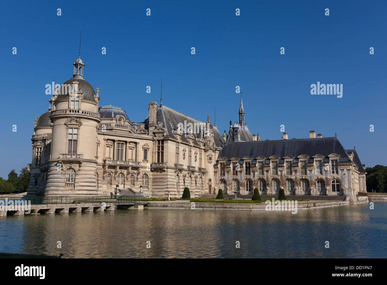 Chateau de chantilly hi-res stock photography and images - Alamy
