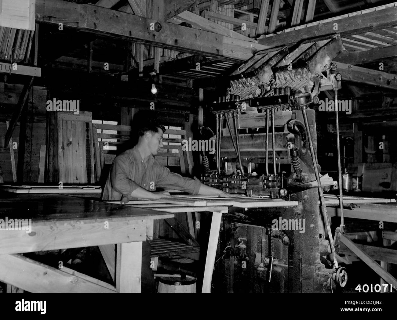 Historic machines Black and White Stock Photos & Images - Alamy