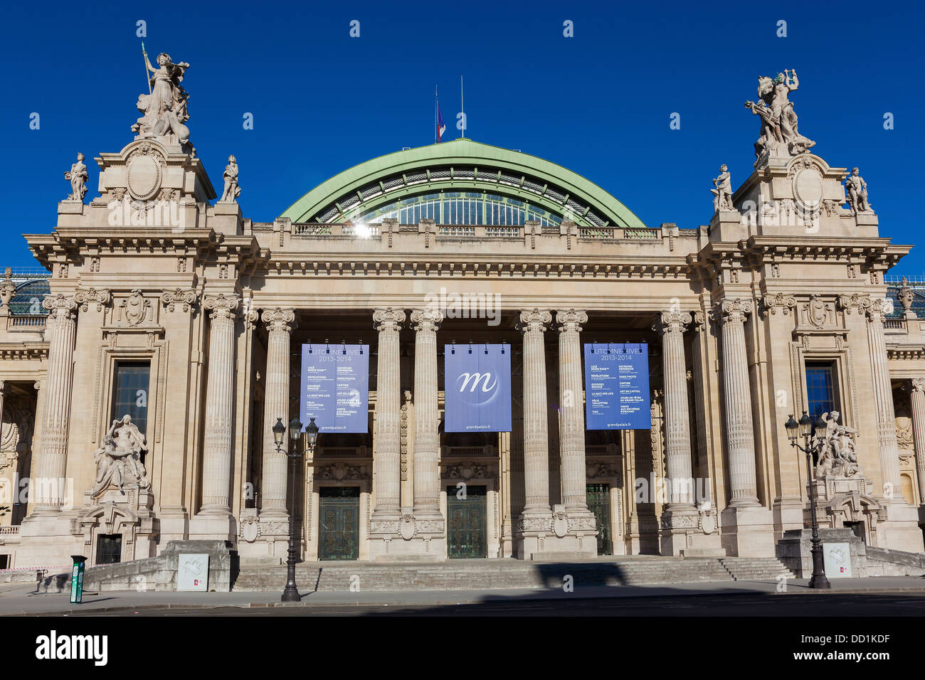 Paris grand palais facade hi-res stock photography and images - Alamy