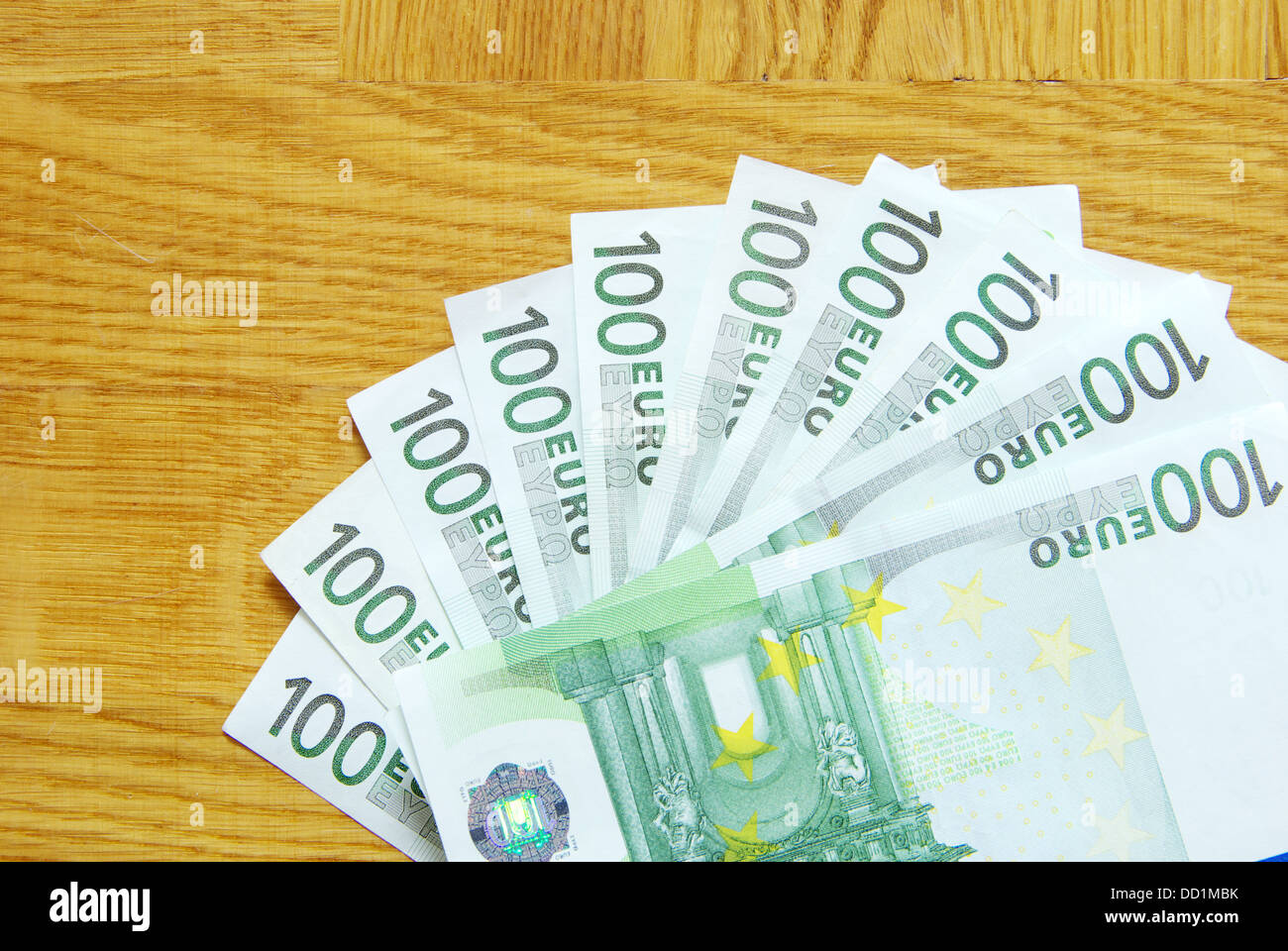 100 euro bank note hi-res stock photography and images - Alamy
