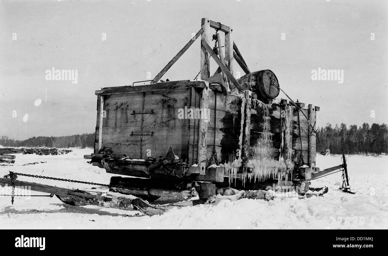 Timber and tank hi-res stock photography and images - Alamy