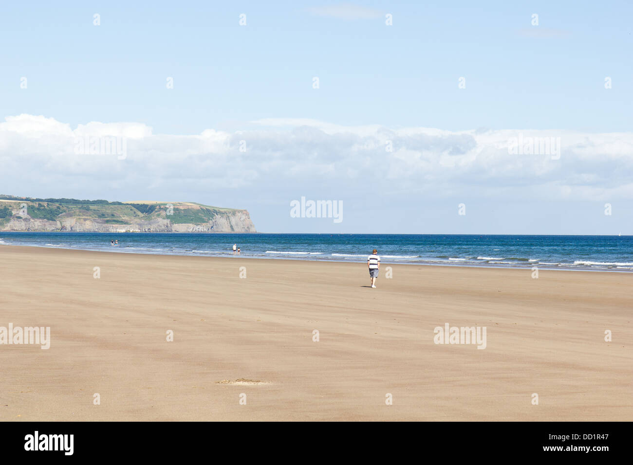 Whitby beach summer hi-res stock photography and images - Alamy