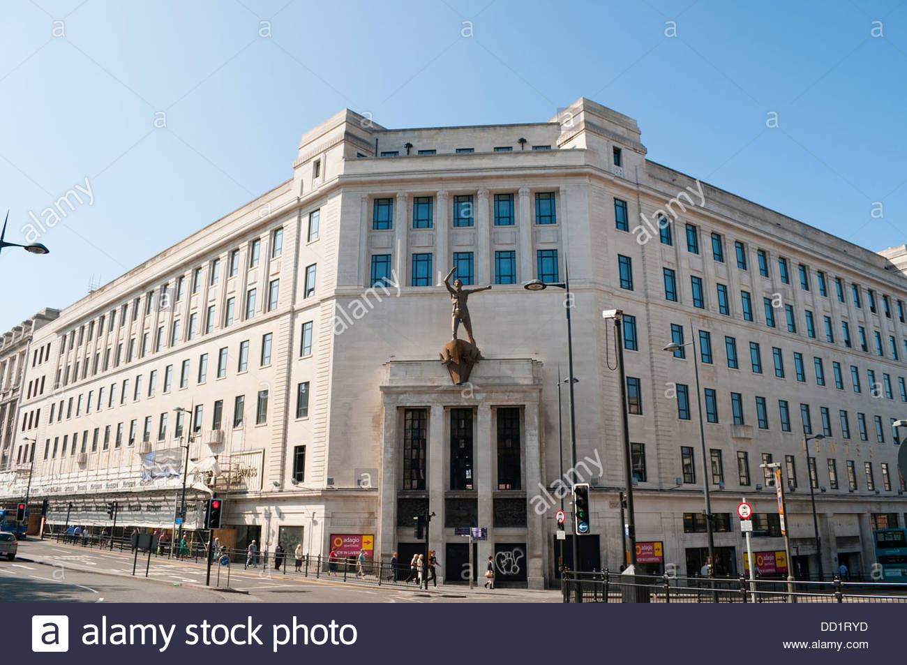 Art Deco Building Liverpool High Resolution Stock Photography and ...